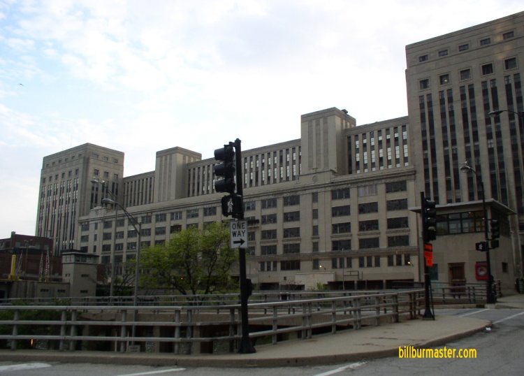 Looking west at the Old Chicago Central Post Office & Distribution ...