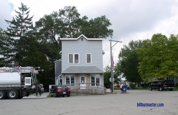 Looking west at the Eola Post Office. (August, 2008)