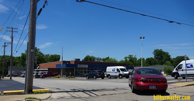 Looking at the Festus Post Office. (June, 2022)