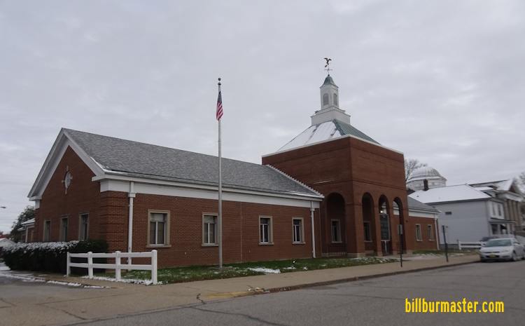 Looking at the Vincennes Post Office. (December, 2024)