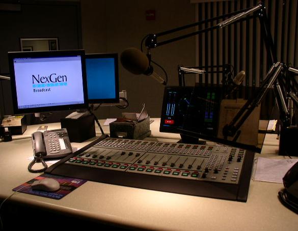 WEBG-FM 95.5; Chicago, Illinois