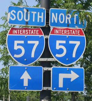 Guide markers on NB IL St Rt 1 in Chicago.
