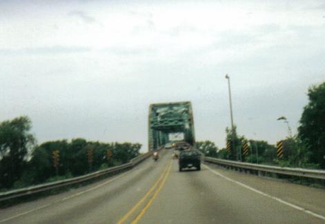Illinois River Bridge Images